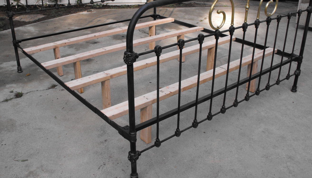 Antique metal bed frame rails store