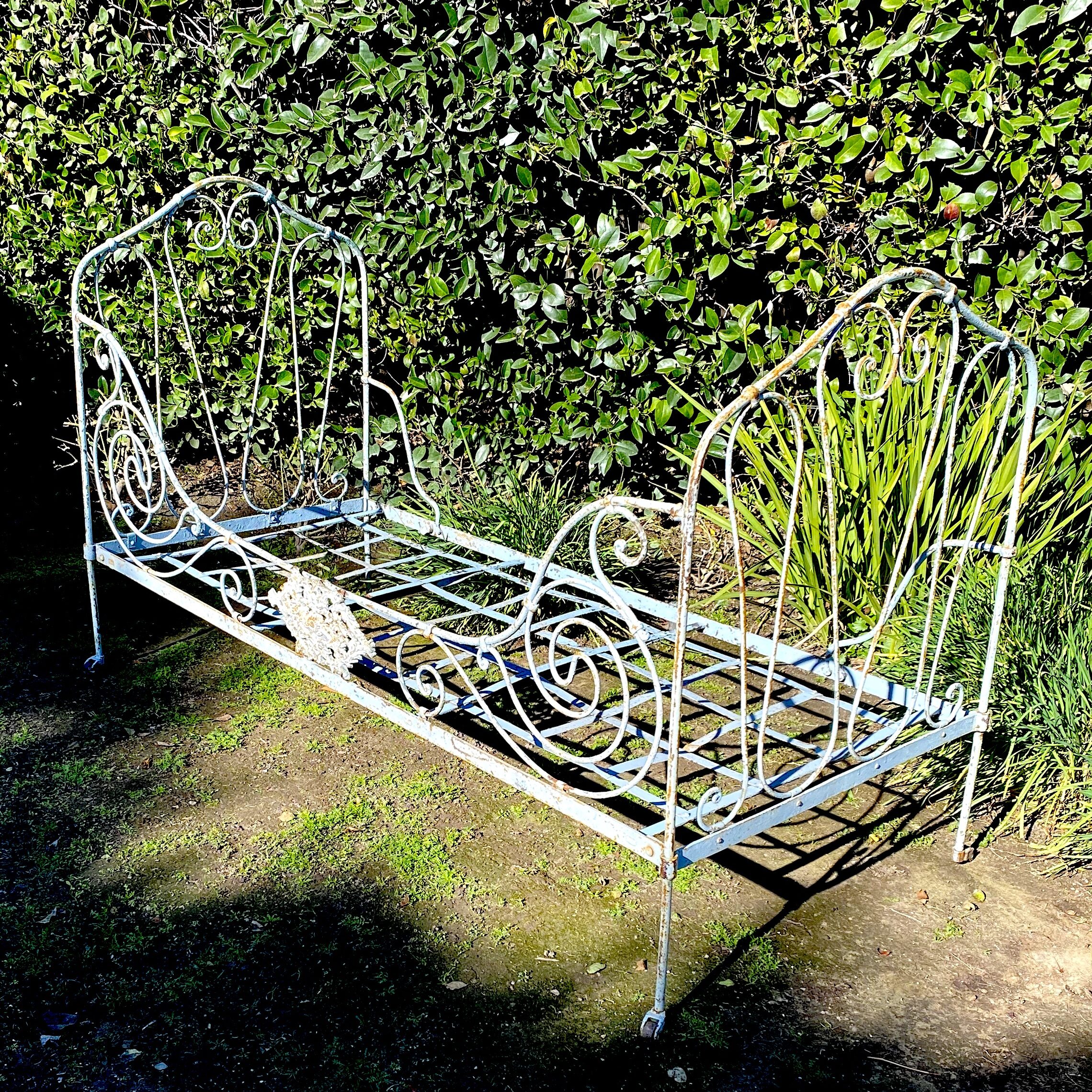 Blog | Cathouse Antique Iron Beds